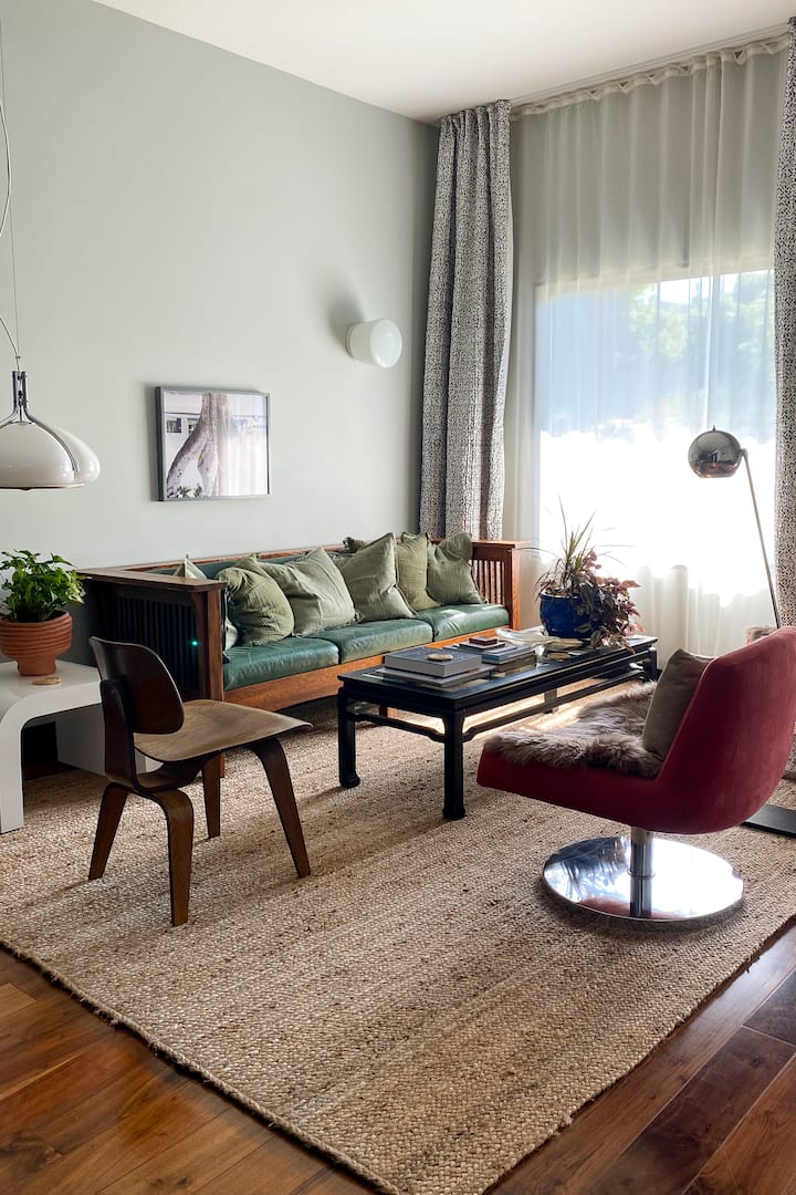 Elegant Townhouse, Hudson Center, 2 Ensuite Baths - Hudson, NY