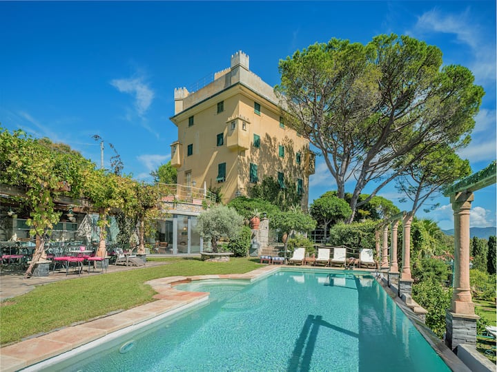 Medieval Tower With Breathtaking View & Pool - 포르토피노
