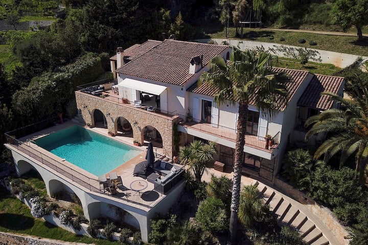 Villa De Luxe à Vence Avec Vue Panoramique Sur La Mer - Alpes-Maritimes