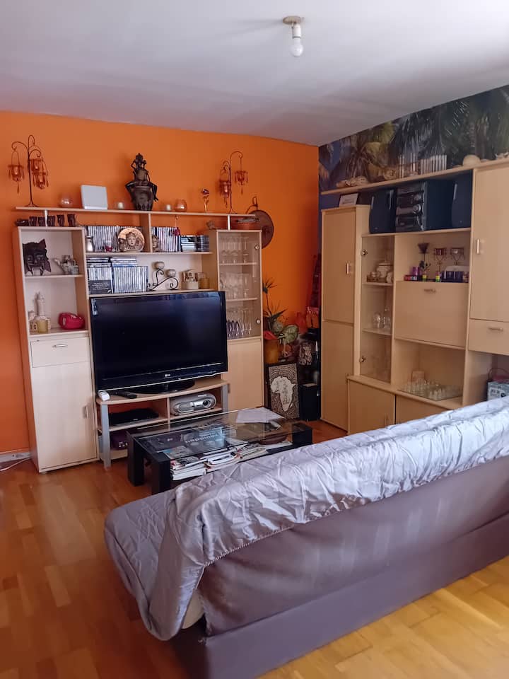 Logement(100 M2) Jacuzzi, Jardin, Chez Christaline - Nîmes