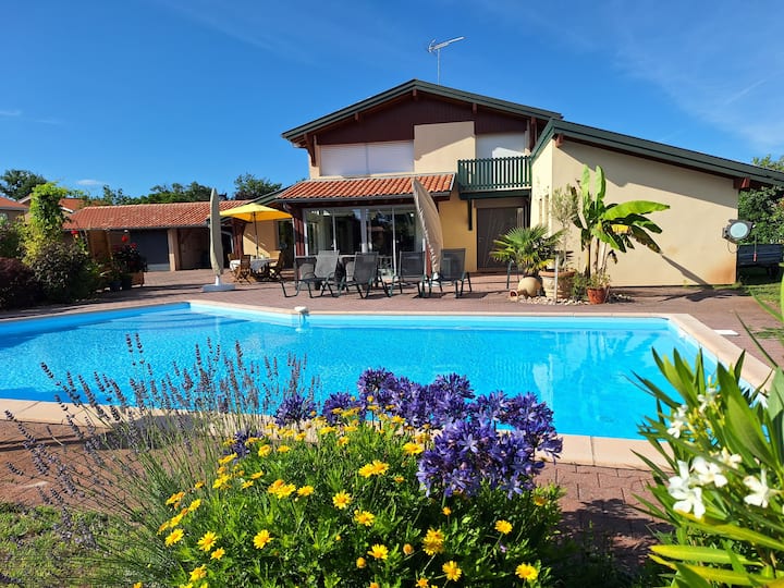 Villa Atypique3*, 3 Chambres, 3 Salles De Bains Wc - Biscarrosse