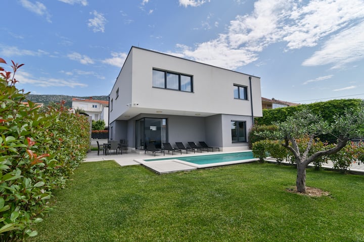 Twin Ladies Residence - Luxury 5* South Villa - Split