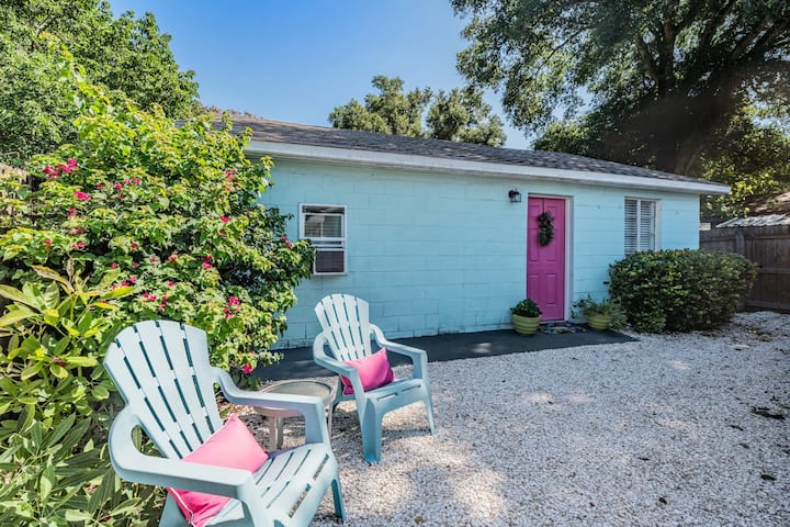 Cottage Vibes|comfy Urban Retreat! - タンパ, FL