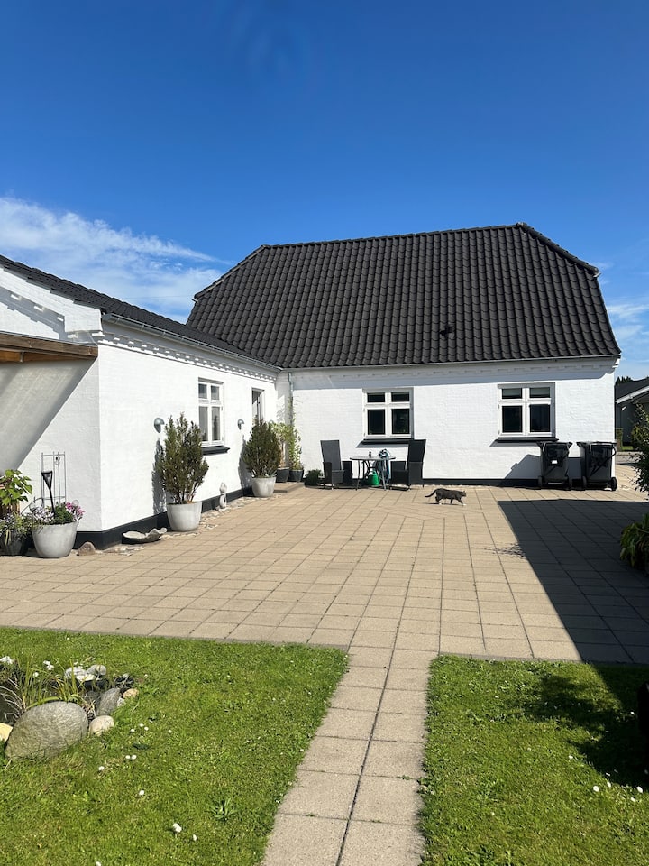 Hus Med Spa, Dejlig Have Og Kun 7 Km Til Strand. - Denmark