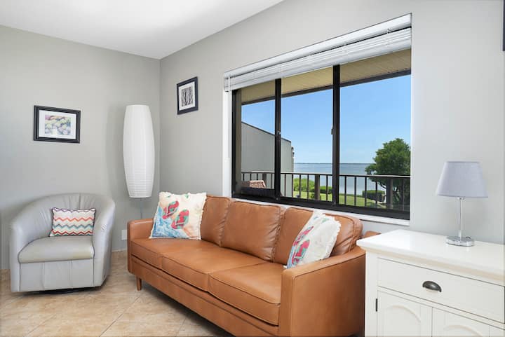 Wander Residence - Fort Desoto 2b/2b W/ Water View - St. Pete Beach, FL