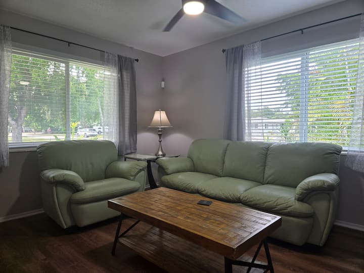 Flipflop Condo#1 Best Bang For Your Dollar!!! - Pembroke Pines, FL