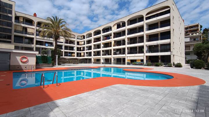 T082 Apartamento Con Piscina En Calella - Calella