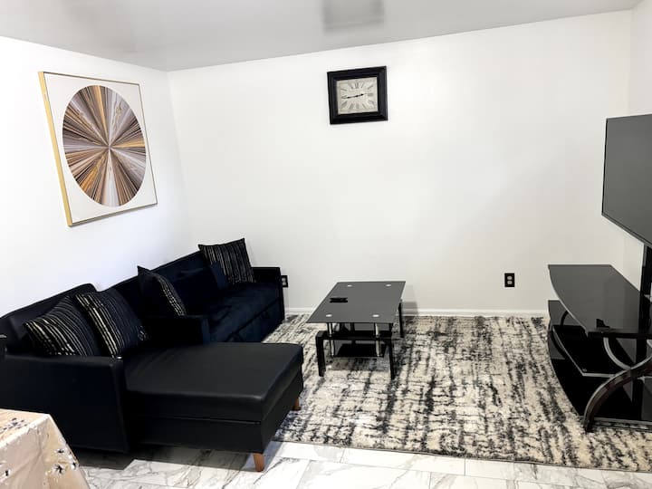 Charming 2br Private Retreat With Backyard - Hyattsville, MD