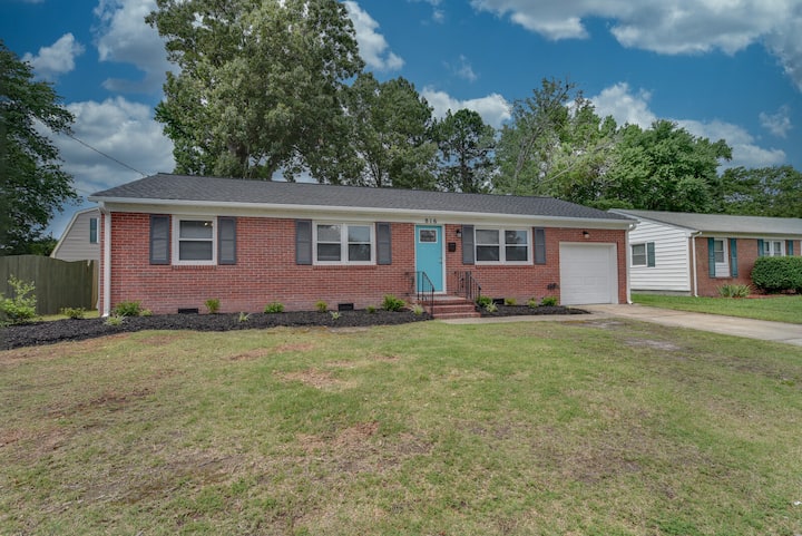 Modern Hampton Home | Prime Location! - Newport News, VA
