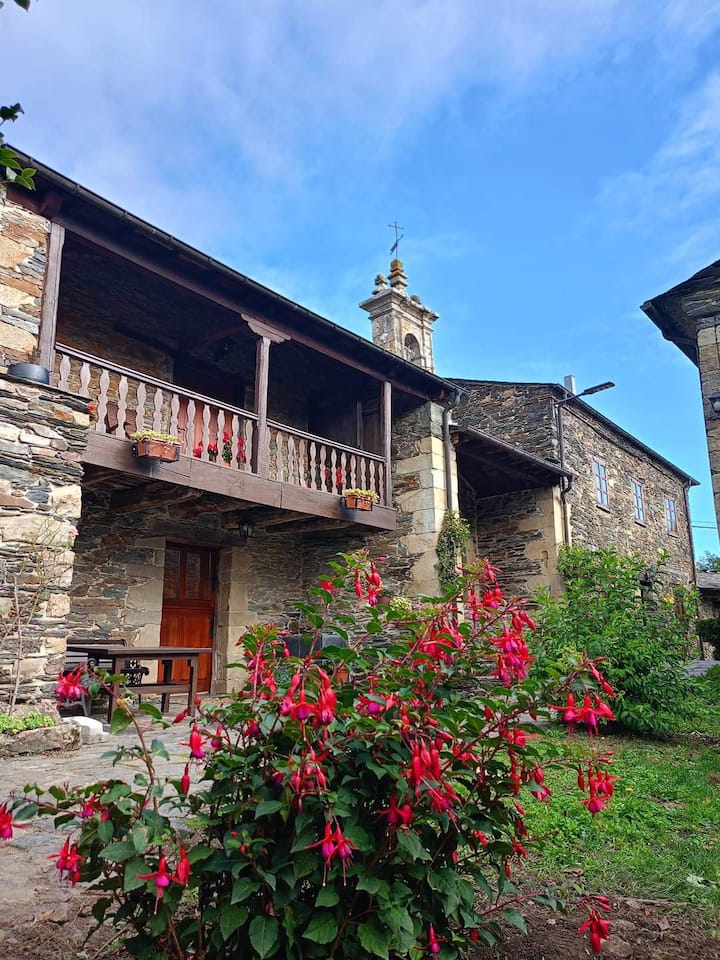 Casa De Alba - Santa Eulalia de Oscos
