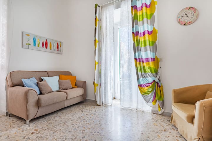 Maison Moderne, Lumineuse Et Spacieuse Au Centre - Monopoli