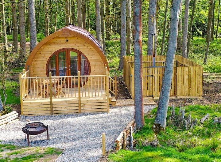 Large Glamping Pod With Private Hot Tub (No. 6) - North Yorkshire