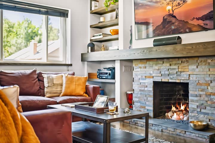 Wash Park Modern Smart Home | Chef's Kitchen - Denver, CO