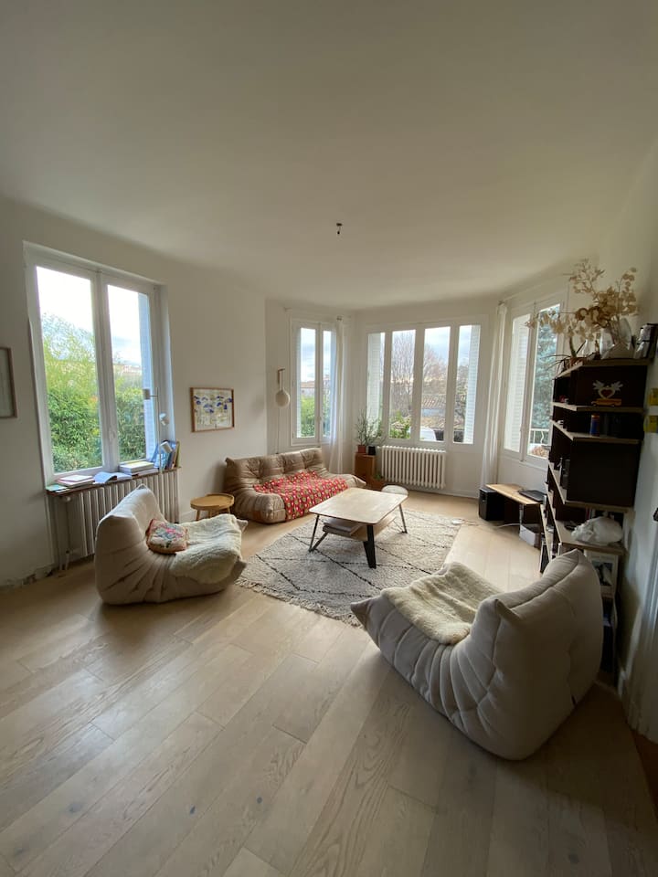 Grande Maison Crest. Terrasse, Jardin. 4 Chambres - Crest