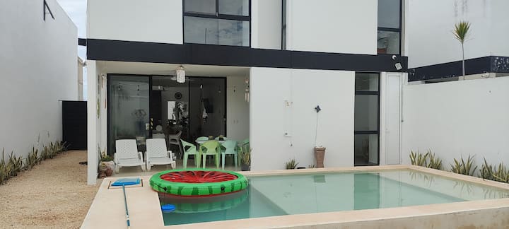 Casa-merida, Salida Rápida A Playas,cenotes,etc. - Yucatán