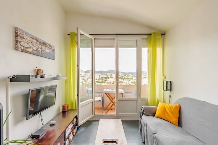 La Vue? C’est Compris Dans Le Prix! - Marseille