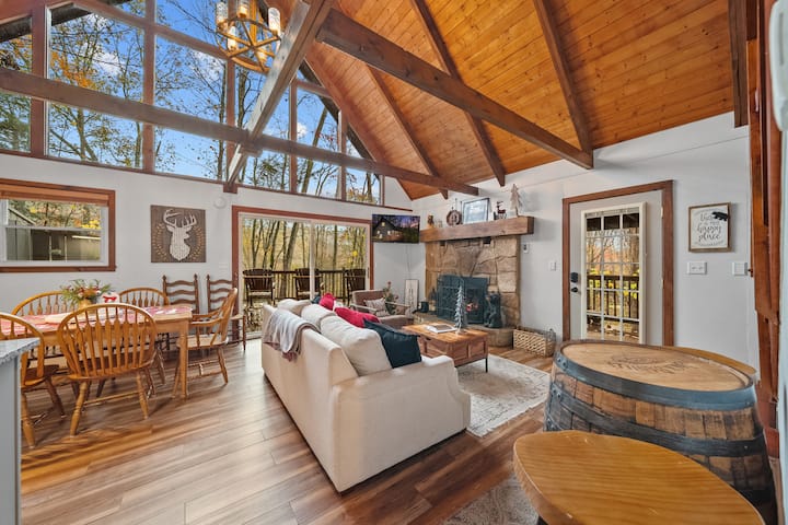 Dtown•ober Ski•fireplace•patio•privacy - Gatlinburg, TN