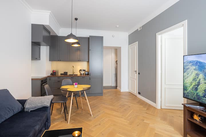 Luxury Grand Gonsior Apartments Opposite To Hilton - Tallin