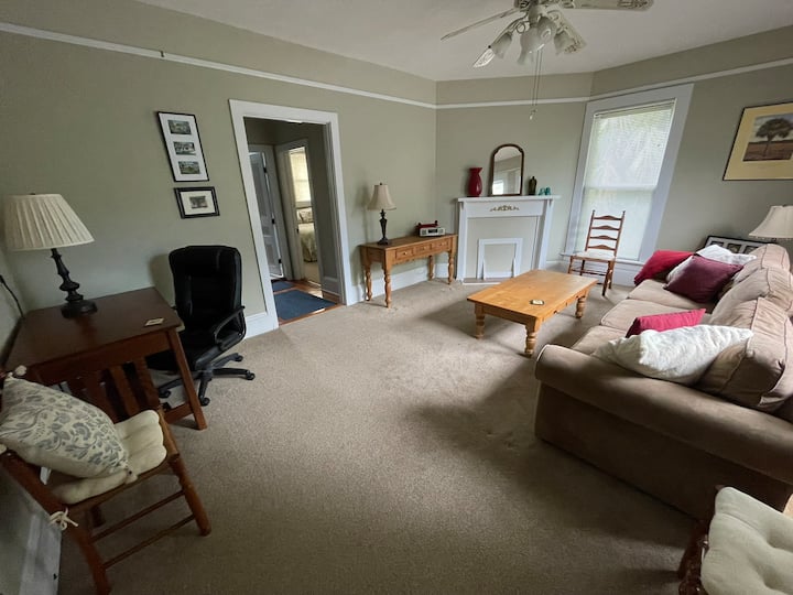 Spacious, Private 2br 2b Apartment - Gainesville