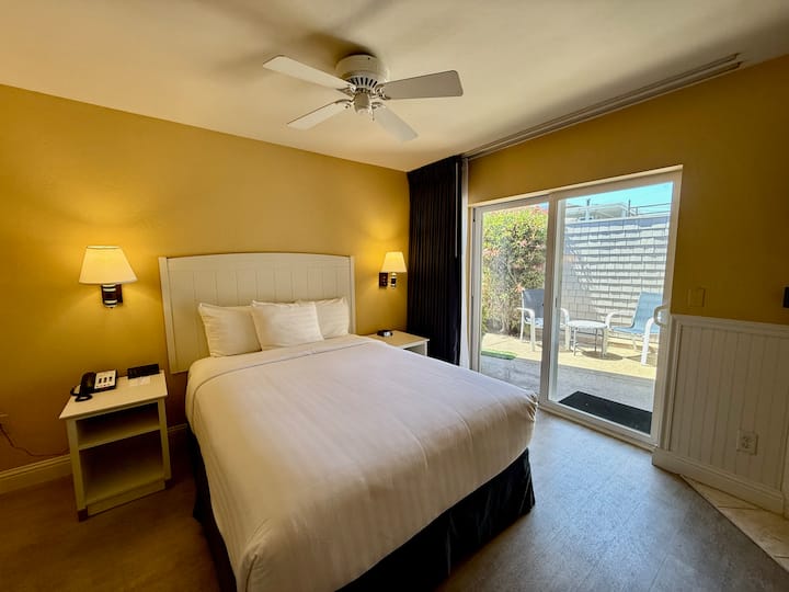 Walking Distance To Beach Wharf - Mbl - Monterey, CA