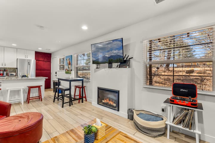 Beaver Street Stone Lodge W/ac, Fenced Yard, Wi-fi - Flagstaff, AZ