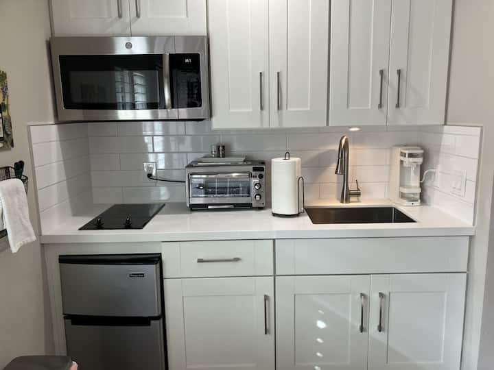 Use Of The Entire Private Cozy Studio Apartment! - Vista, CA