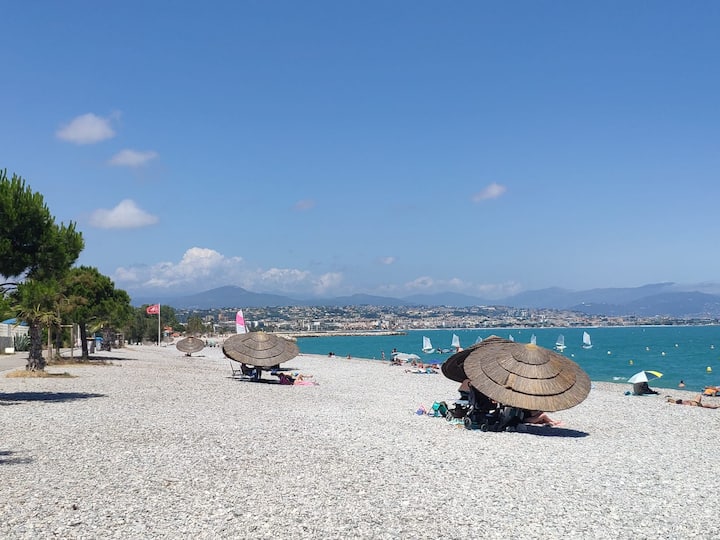 Joli T2 - 4 Personnes - 50 M Plage/parking Privé - Aéroport de Nice Côte d'Azur (NCE)