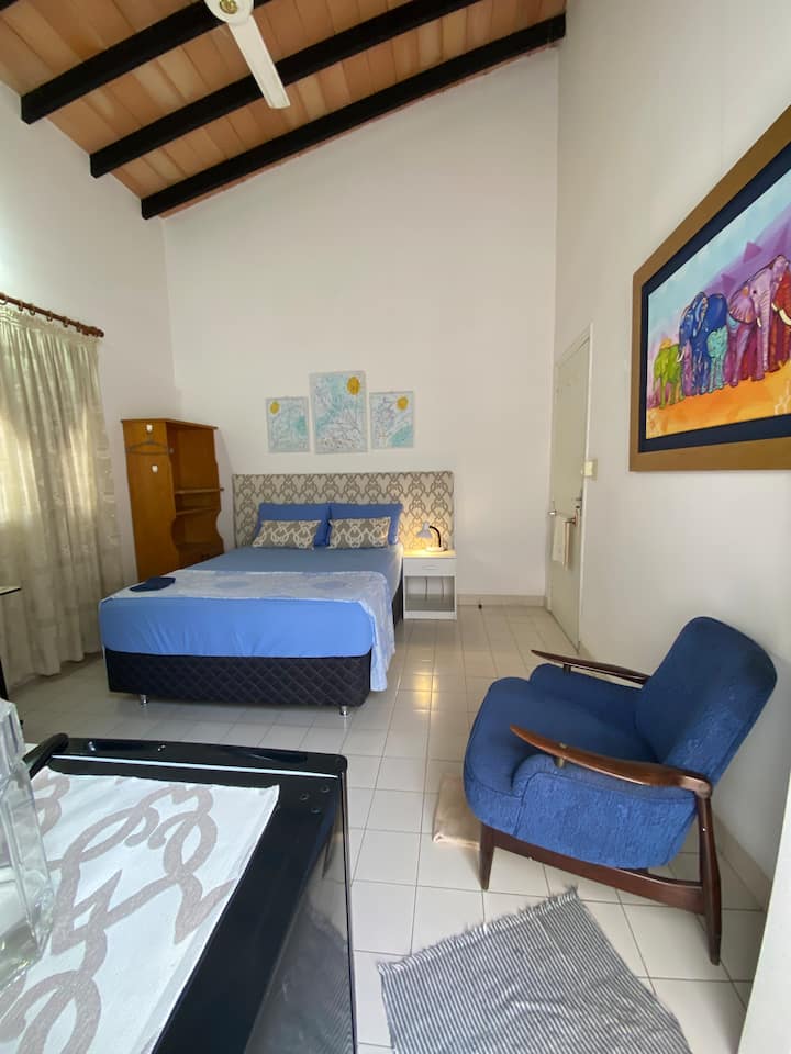 Habitación, Mono Ambiente
Bo. Sajonia /Centro - 巴拉圭