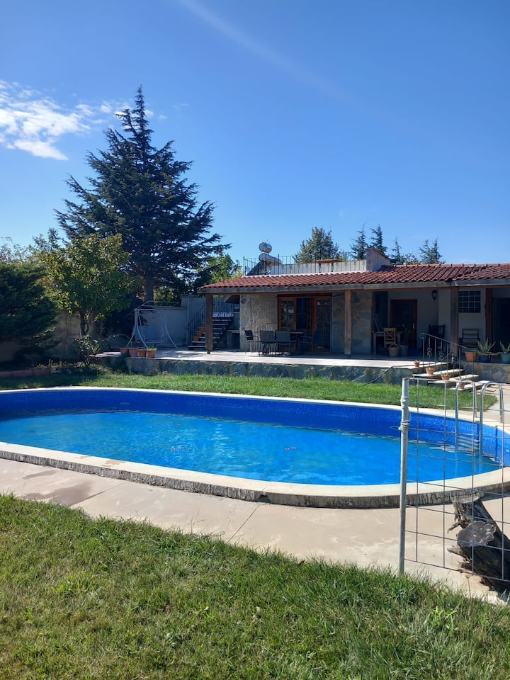 ÇAtalca Bölgesinde çIftlik Evi - Çatalca