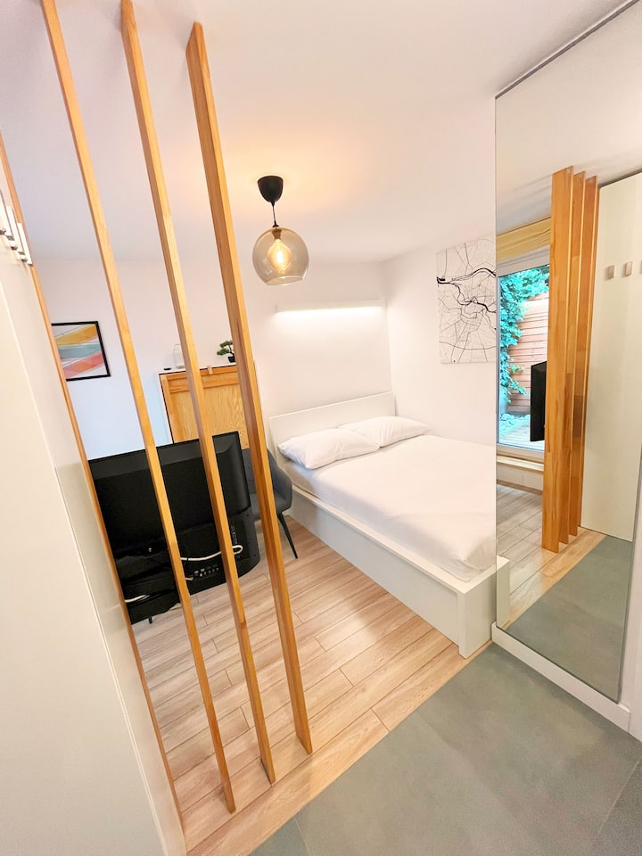 Fantastays — Sixteen - Breslau