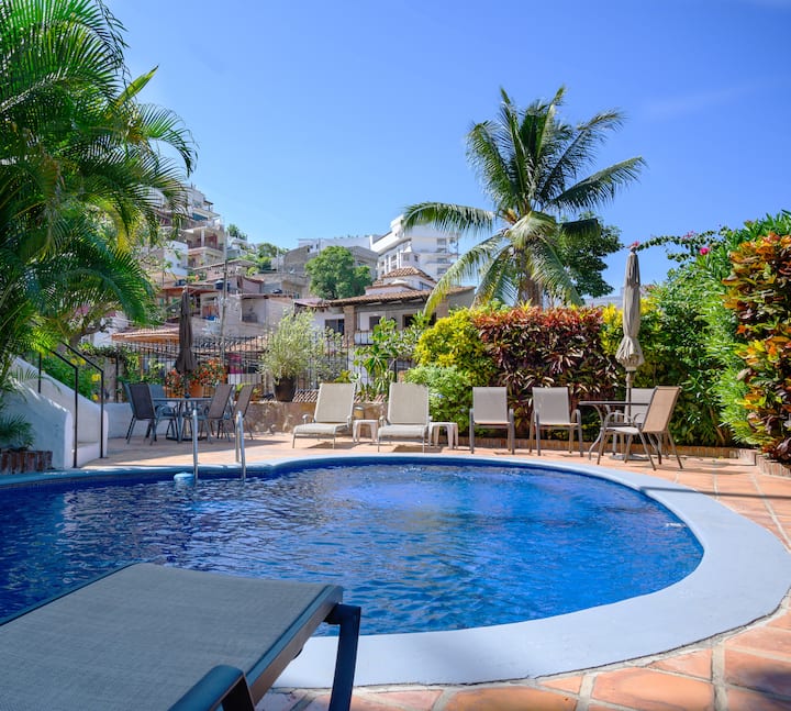 Villas Jacarandas Ocean View, Romantic Zone - Puerto Vallarta