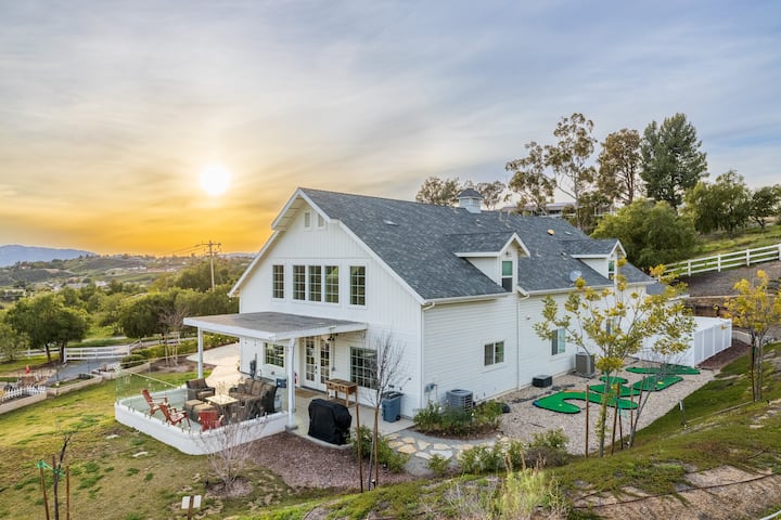 For Couples: Free Wine Tix, Fire Pit, Fire Place. - Temecula, CA