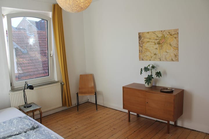 Gemütliches Und Helles Zimmer / Nähe Ice-bahnhof - Kassel