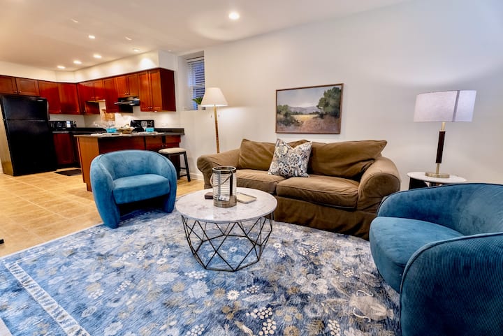 Charming Apartment In Family Friendly Neighborhood - Chicago