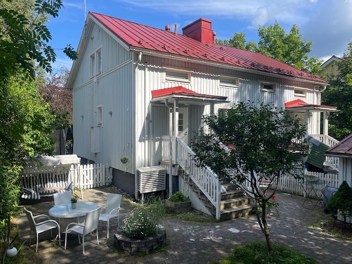 Beautiful Semi-detached House With A Small Garden - Tampere