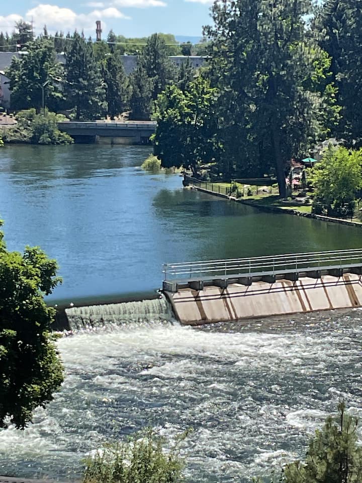 Bend Riverside Getaway #313/314 - Bend, OR