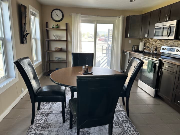 Modern Rental Home - Dawson Creek