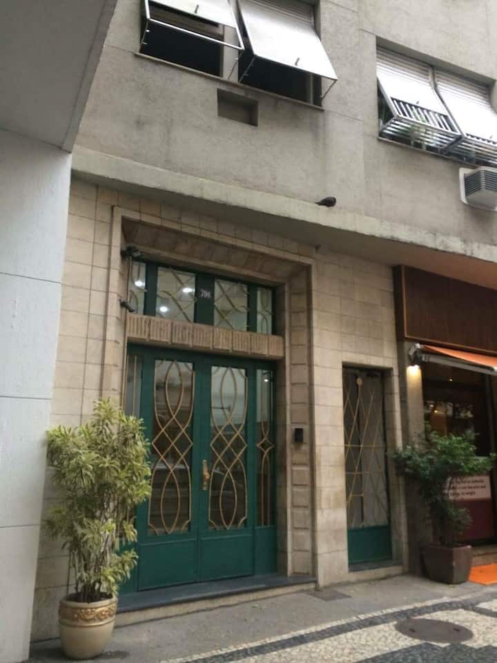 Copacabana, Apartamento Com óTimo Wi-fi - Copacabana