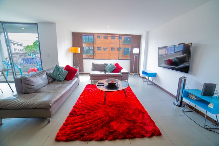 El Peñon | 3 Bed | Balcony + Parking | Walk To Fun - Cali