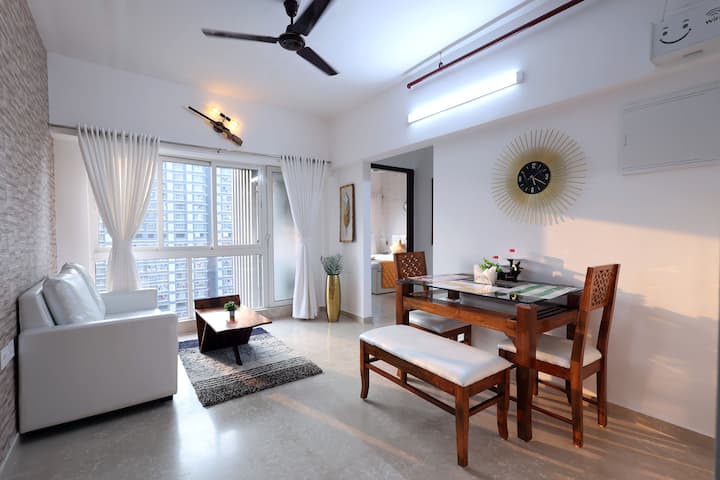 Comfort Living Malad Highway Ideal For Travelers - Mumbai