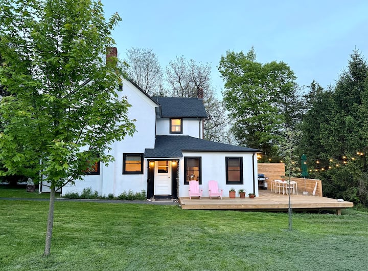 Eclectic Hudson Valley Compound - Kerhonkson, NY