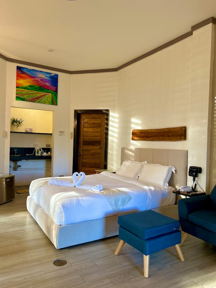 Tropical View Suite Room - Davao City