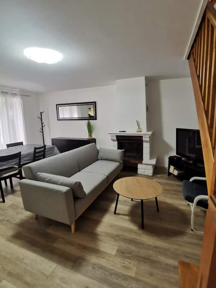 Maison De Charme Au Cœur De Cergy Préfecture - Cergy