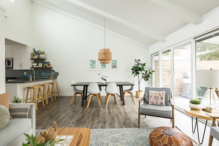 Modern Beach House Retreat-family & Work Friendly - Carlsbad, CA