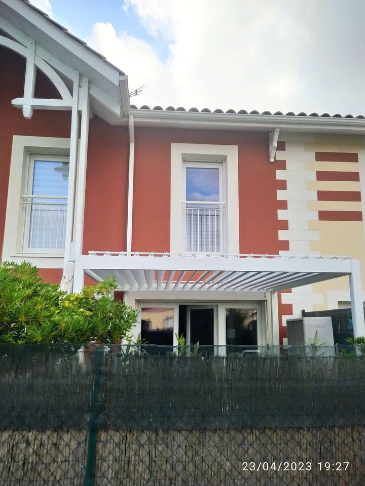 Calme, Confort Pour Ce Duplex En Bord De Bassin - Lanton