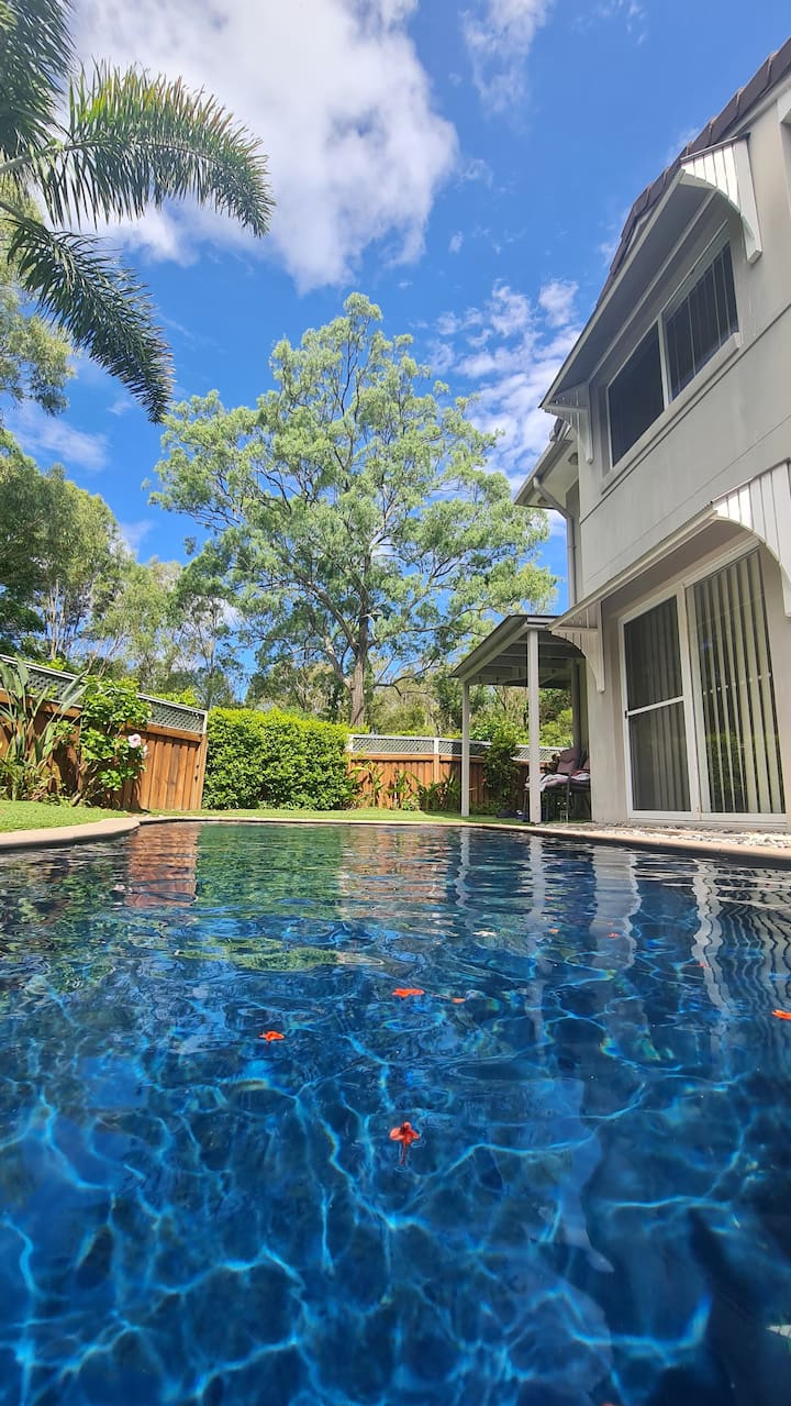 Azure - A Magnificent Home By The Bay - MacLeay Island