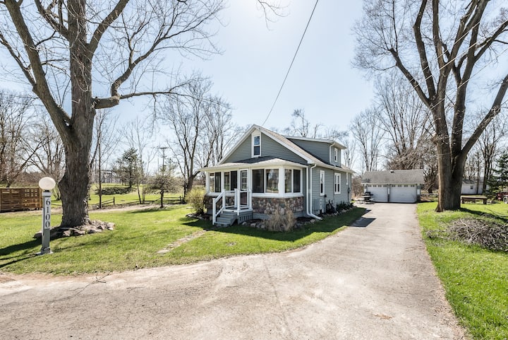 Fonda Lake Bungalow - Brighton, MI