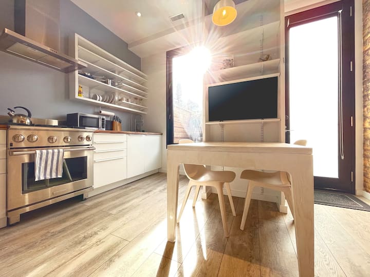 The Ossington Gem — Entire Loft All To Yourself - Toronto