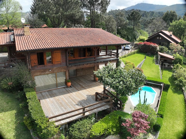 Chalet Du Pin Avec Piscine à V.n. Cerveira - Vila Nova de Cerveira