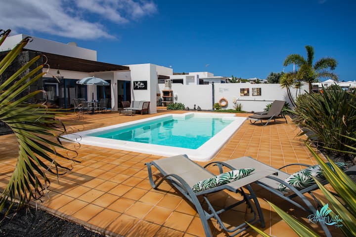 Private Detached Property With Heated Pool - Playa Blanca